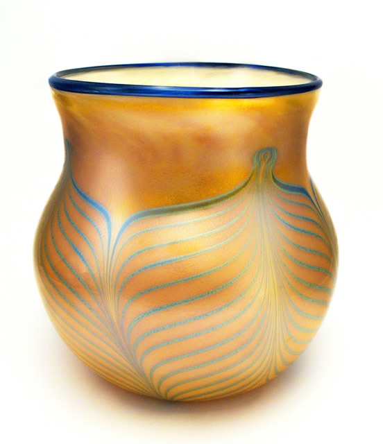 Broad Feather Vase - Glass Blowers & Blowing Studio in Michigan ...